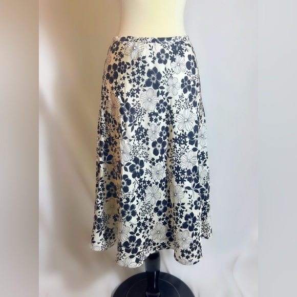 Kate Hill | Skirts | Kate Hill Petite Flower Skirt | Poshmark